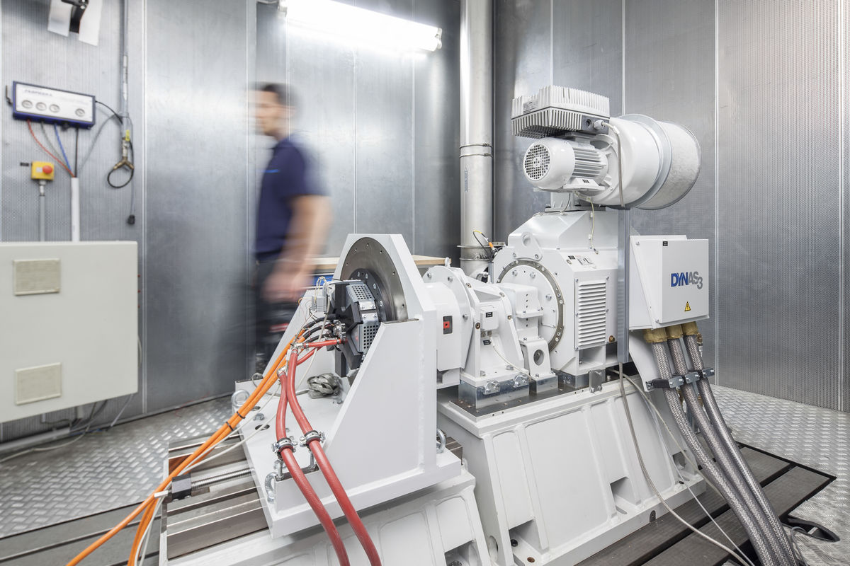 Hybrid Electric Vehicles (HEV & PHEV) Testing Solutions | HORIBA